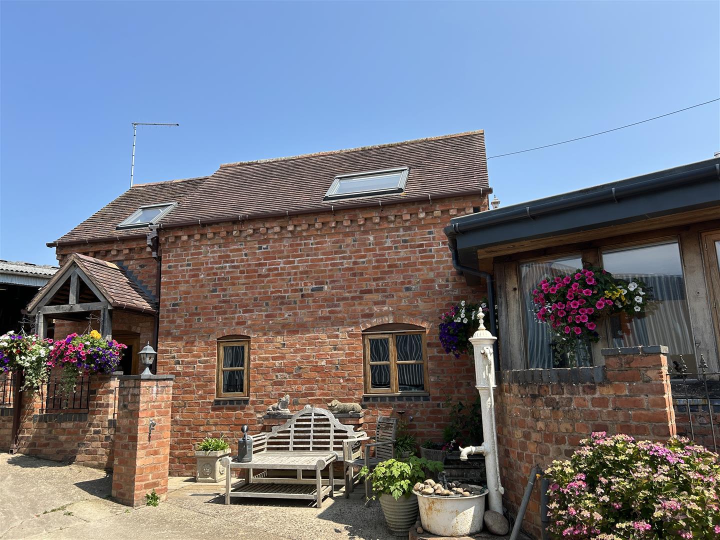 The Cort, Keybridge Farm, Hampton Lovett, WR9 0PB | Estate Agents ...